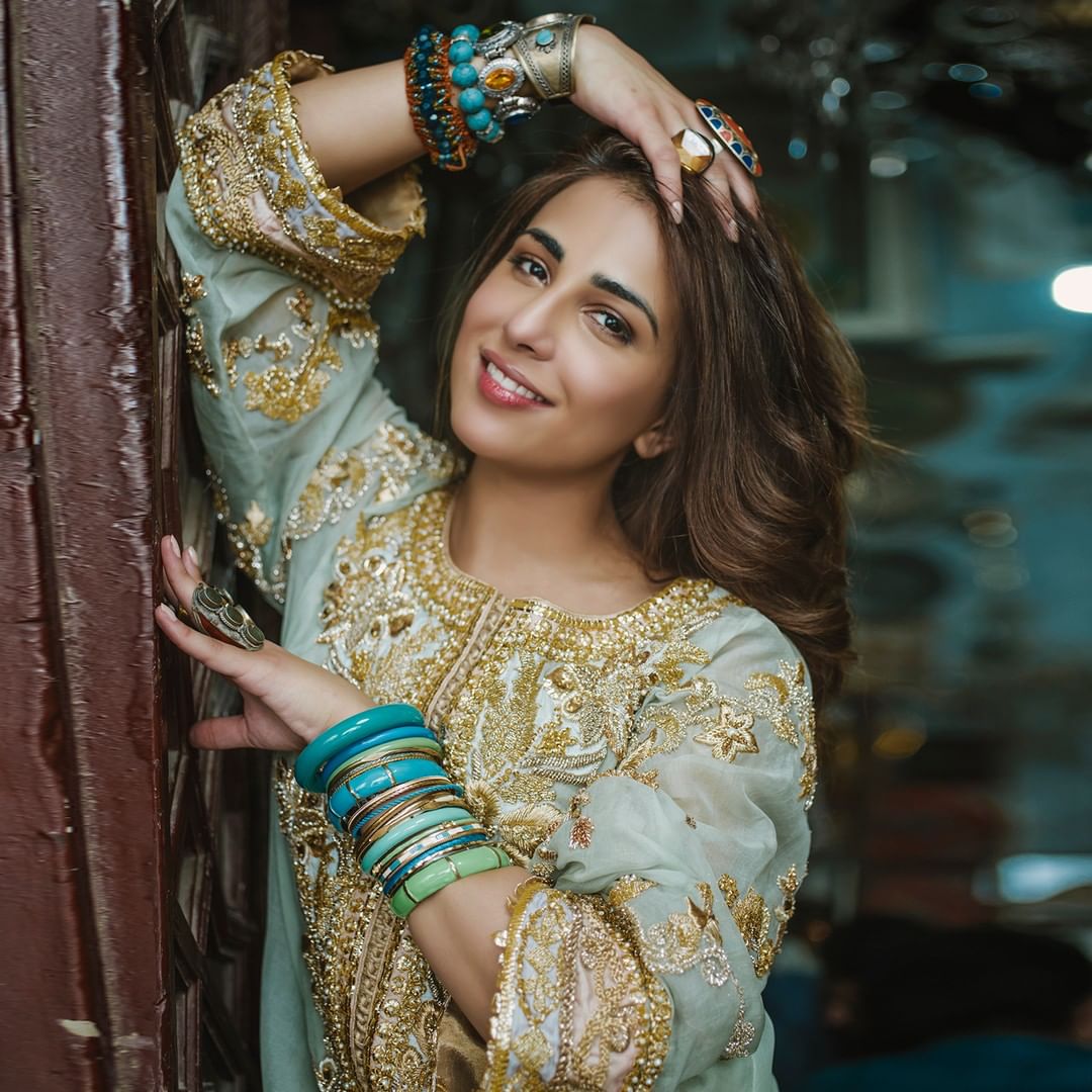 Actress Ushna Shah Awesome Looks in New PhotoShoot | Dailyinfotainment
