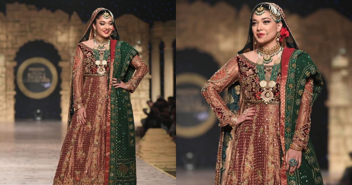 Beautiful Actress Sanam Jung Walked for Sheeba Kapadia at HBCW19 ...