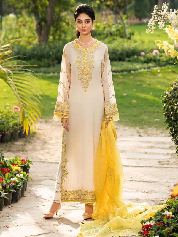 Famous Celebrities features in Nilofer Shahid's Meeras Eid Collection ...