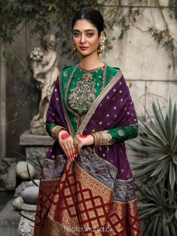 Famous Celebrities features in Nilofer Shahid's Meeras Eid Collection ...