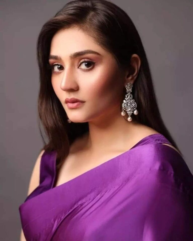Dur-e-Fishan Saleem Biography: Age - Family - Husband & Sister Dramas ...