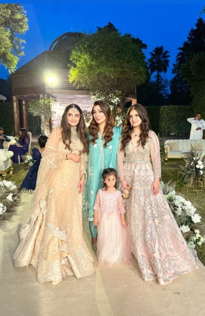Aisha Khan spotted at a Wedding with Daughter | Dailyinfotainment